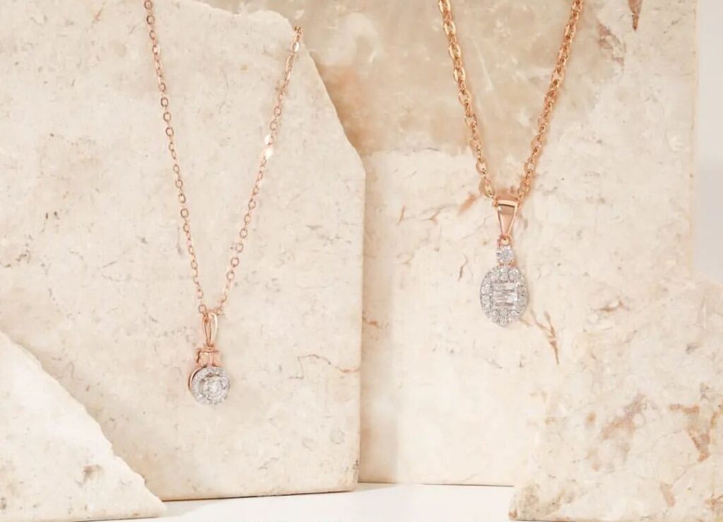 Kenali Sejarah Liontin Emas dan Hal-hal yang perlu Diperhatikan Saat ...